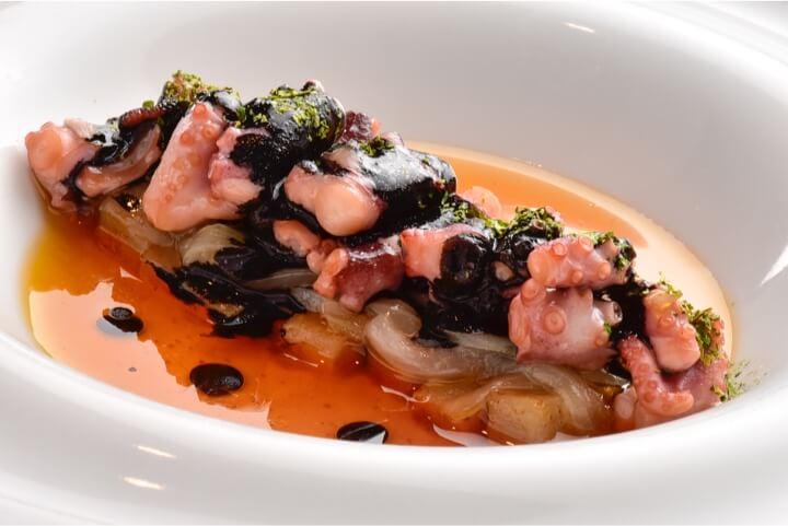 The White Box - Gastrobar Mediterranean | Oasis Hotels & Resorts